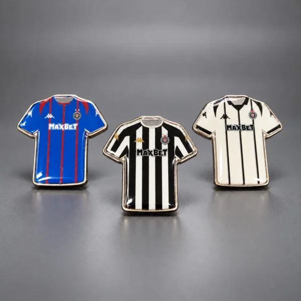 Set značaka – Dresovi 2026/27