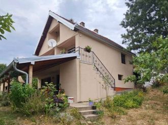 96m² 160.000€
Sremski Karlovci, Banstol