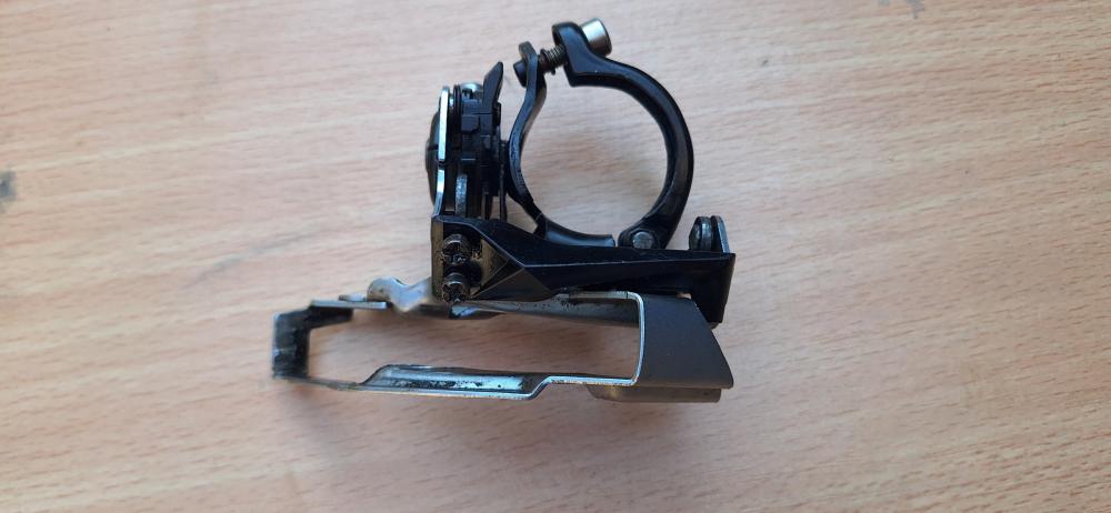 Prednji menjač Altus FD-M2000