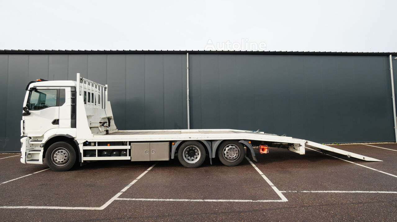 MAN TGS 26.330 6x2 car/machine transport truck 160.600km autotransporter