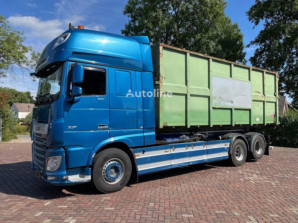 DAF XF 530 FAS Haakarm vozilo za prevoz kontejnera