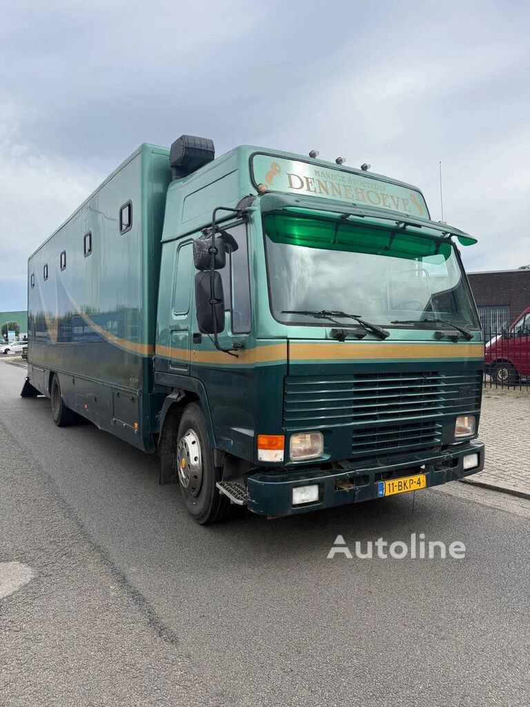 Volvo FL 10 FL10 / MANUAL INJECTOR POMP / HOLLAND TRUCK / SLEEPING CAB kamion za prevoz konja