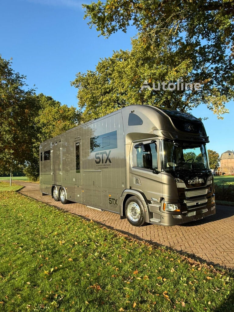 Novi Scania P420 kamion za prevoz konja