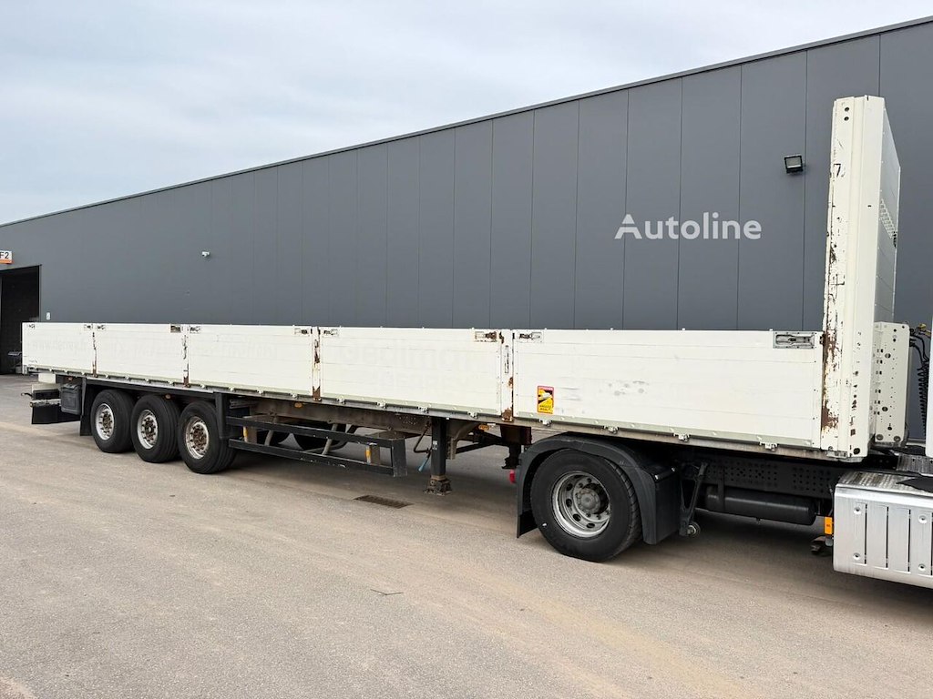 Schmitz Cargobull SCB*S3T - 3 axles PLATFORM + ALU SIDEBOARDS / PLATEAU + ALU ZIJ poluprikolica sa ravnom platformom