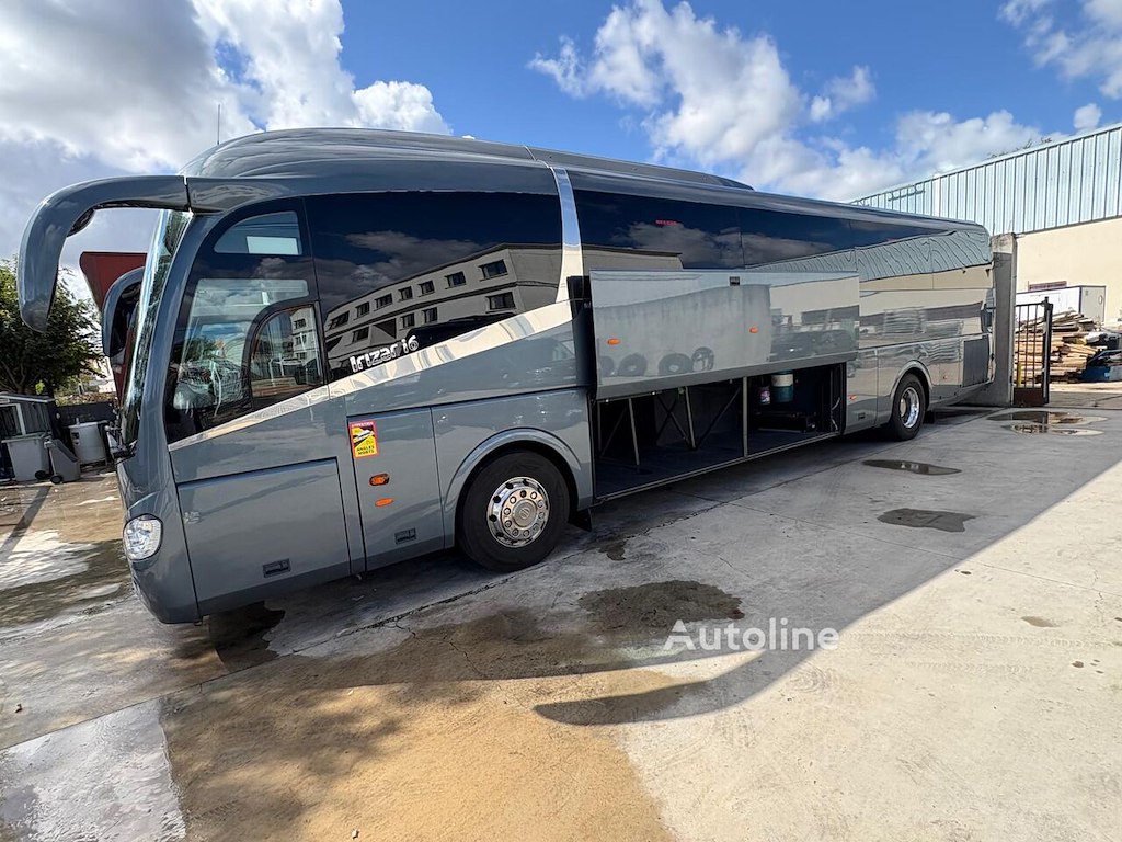 Irizar I6 turistički autobus