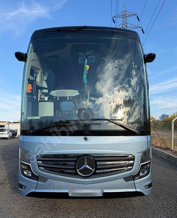 Mercedes-Benz Travego 16 turistički autobus