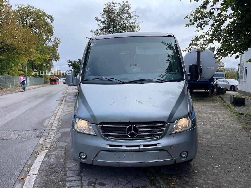 Mercedes-Benz 818 prigradski autobus