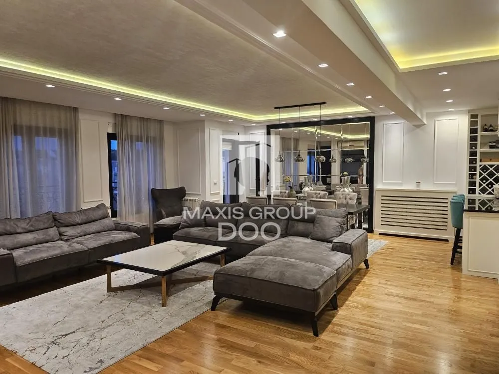 Izdavanje, četvorosoban stan, 127m², Crveni Krst, Beograd