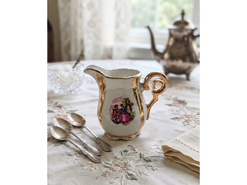 Vintage Japanski Porcelanski Bokal Pozlata Rokoko motiv