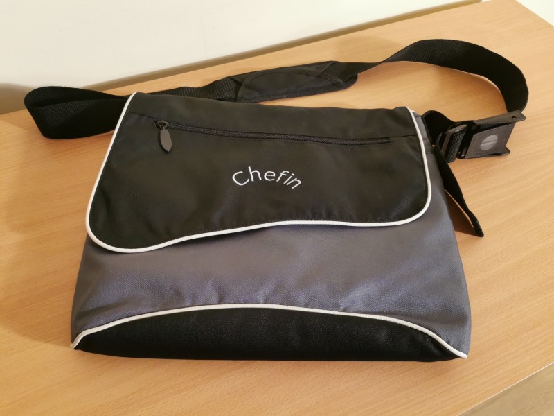10. Chefin KAO NOVA TORBA ZA LAPTOP