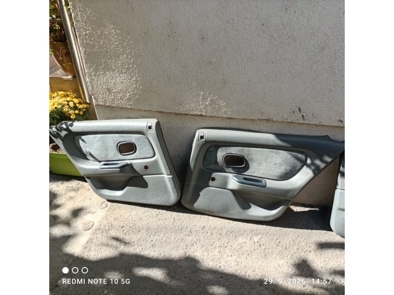 Tapaciri za Reno Lagunu1