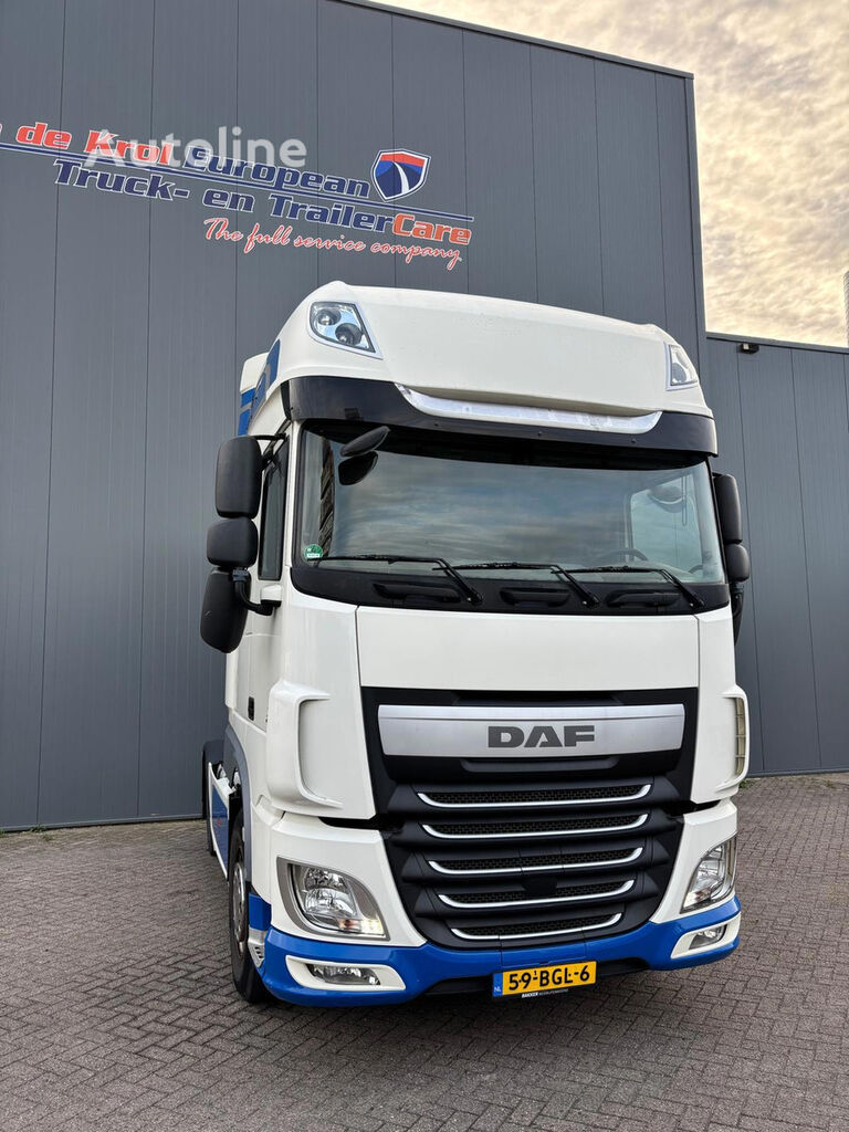 DAF XF 440 FT Ex rijschool, dubbele pedaal extra spiegels tegljač