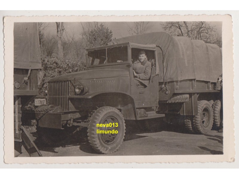 Stara FOTOGRAFIJA - 1957g.u Beogradu,vojnik Darko