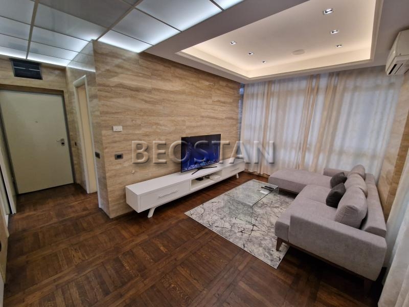 Širi centar - Dedinje #169239
1.100 €