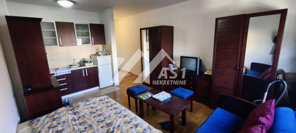 Odlična garsonjera u Krilovoj ID#8218
280 €