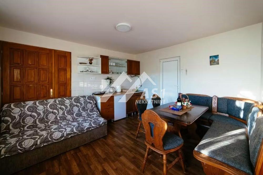 Izdaje se dvosoban stan u Petrovaradinu ID#8228
280 €