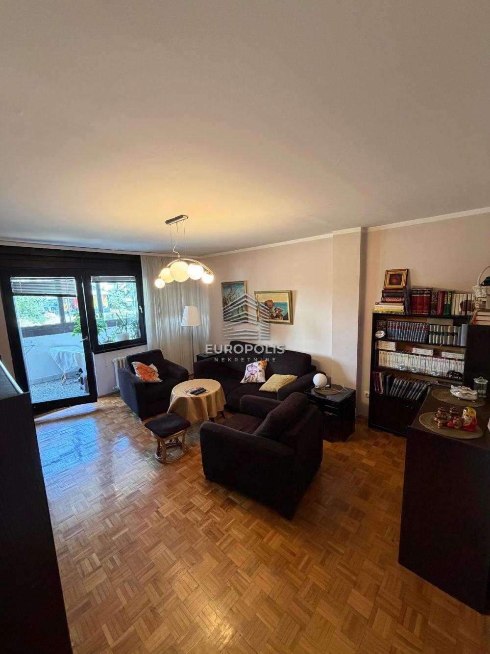 Blok 72, kompletno namešten 4.0 ID#10446
1.000 €