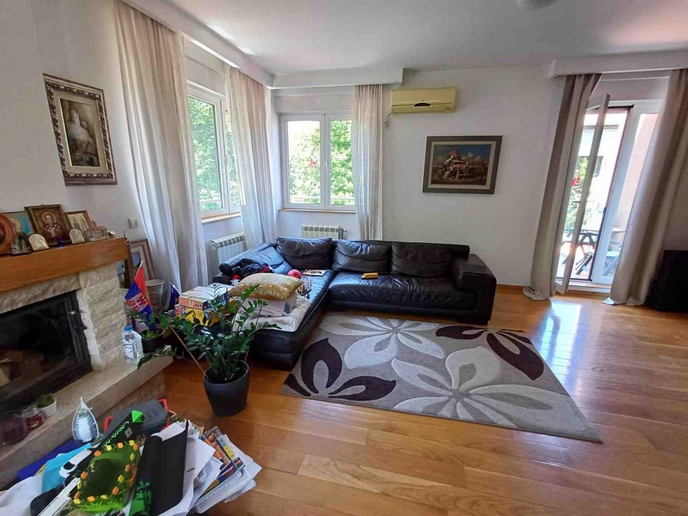Dedinje,comfortable apartment with a garage ID#5048
1.350 €