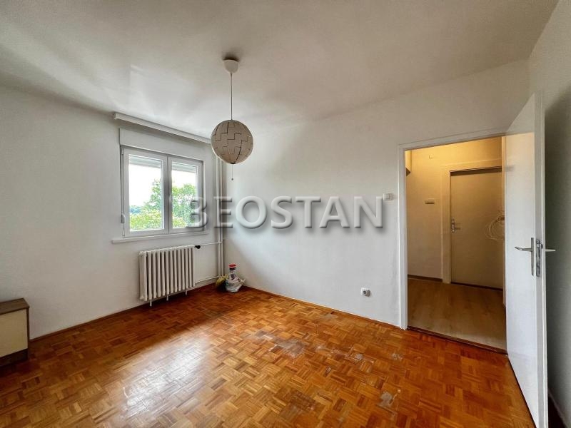 Zemun - Karadjordjev trg #69205
700 €