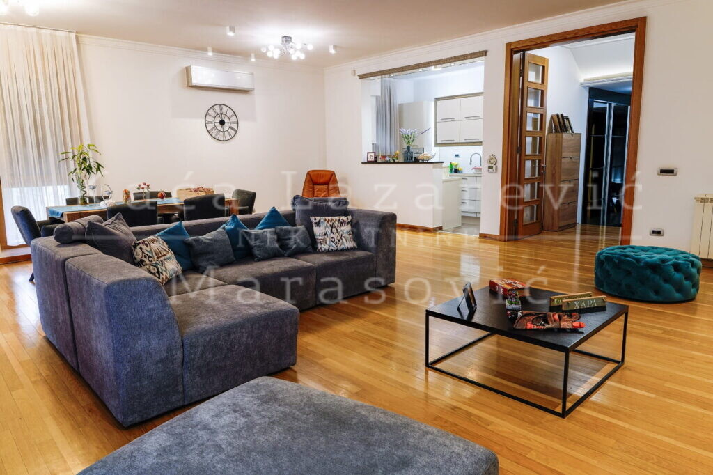 Vajara Đoke Jovanovića, Dedinje – luksuzan stan sa 2 garažna mesta ID#56090
3.500 €