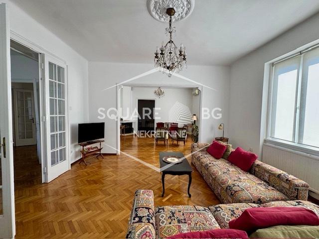 Skadarlija, 5.0 namešten, salonski ID#6458
1.750 €
