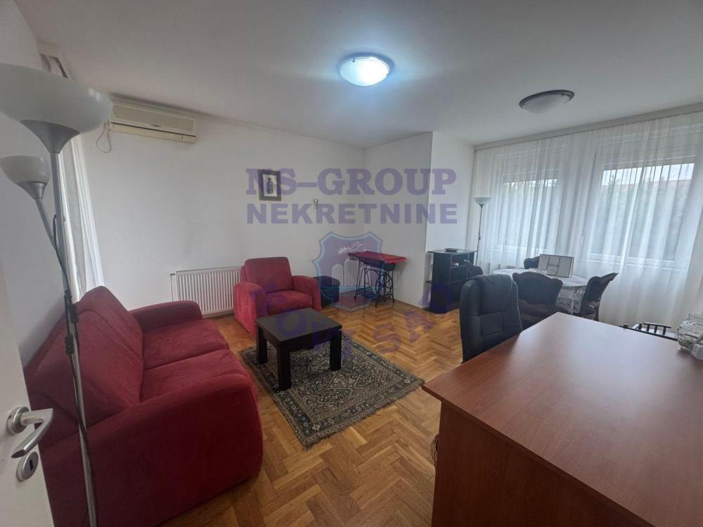 Trosoban stan na prodaju, 67m2, 207.030€