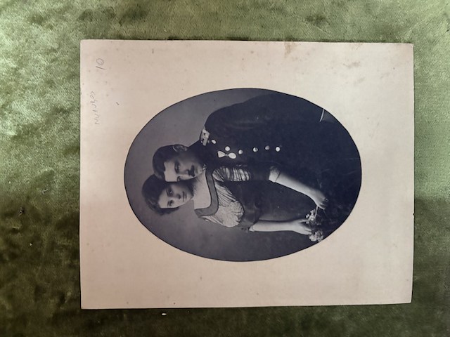 Kolekcija od 4 stare fotografije