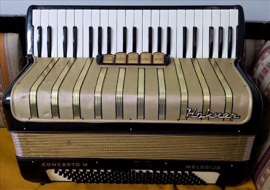 Hohner Concerto IV 120 basova