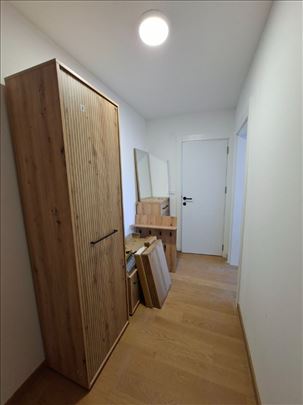 Garsonjera kod kruznog toka 20m2+24m2 terasa