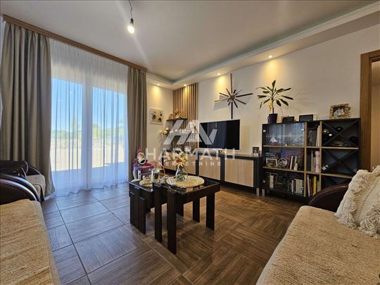 Na prodaju kuća 156m2, Zorka