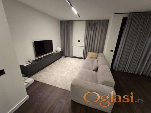 Prodaje se lux opremljen sa garažom,novogradnja ID#818998