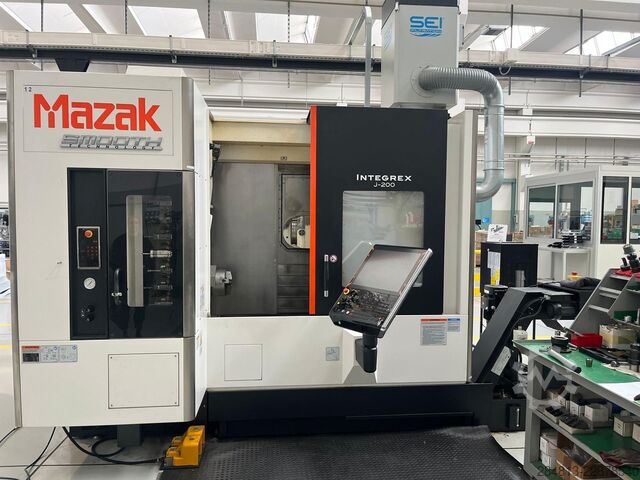 CNC strugarsko-glodački centar
Mazak INTEGREX j-200