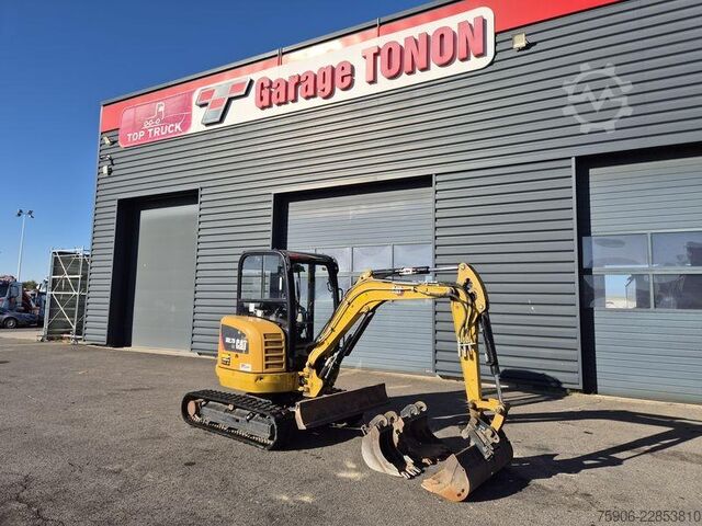 Mini bageri
Caterpillar 302.7D