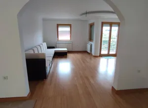 Izdavanje Kancelarija - Niš, Medijana: Centar - Marger
