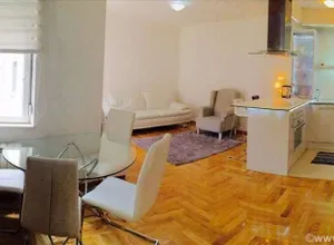 Izdavanje Stan - Beograd, Voždovac centar
