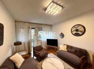 Izdavanje Stan - Beograd, Novi Beograd: Paviljoni - Pariske komune - Ikarus