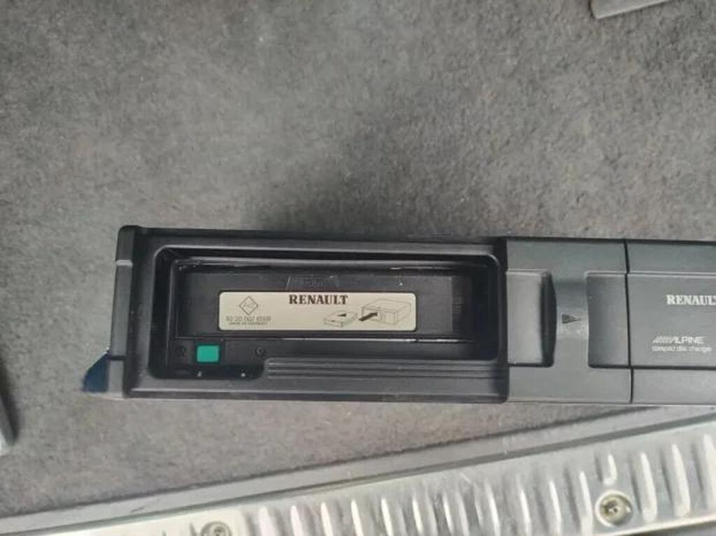 CD ŠANZER ALPINA COMPACT RENAULT VOZILA | Korišćen ispravan original