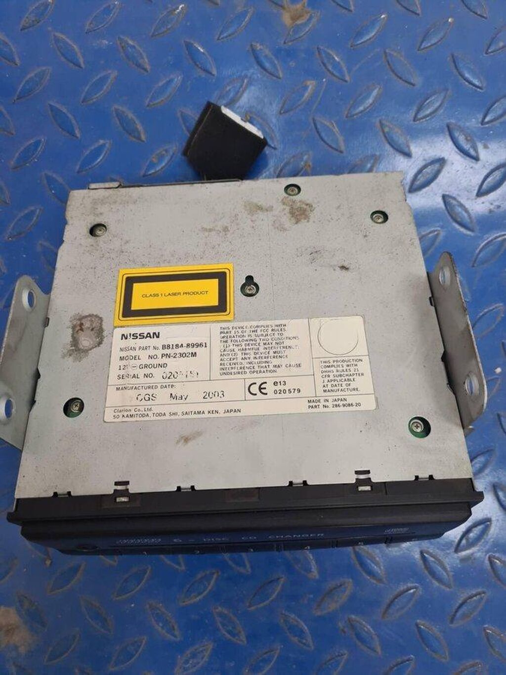 CD CHARGER T30 ZA NISSAN X-TRAIL | originalni cd charger sa 6