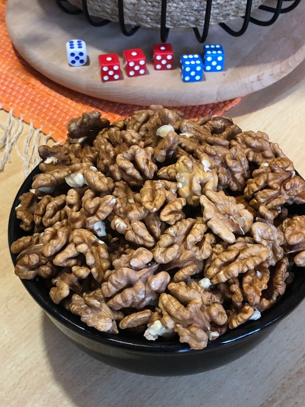 Orah vrhunskog kvalitete, očišćen. Odlične sorte orah