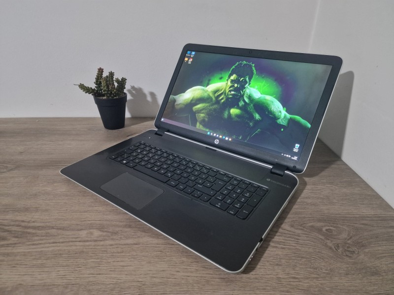 HP Pavilion 17 - I7 4510U - 8GB - 256GB SSD - 2X GPU