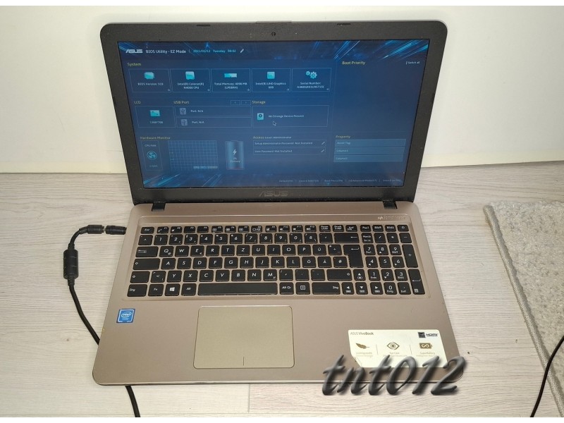 == ASUS RS540M = Celeron N4000 = 4Gb = 15,6 LED ==