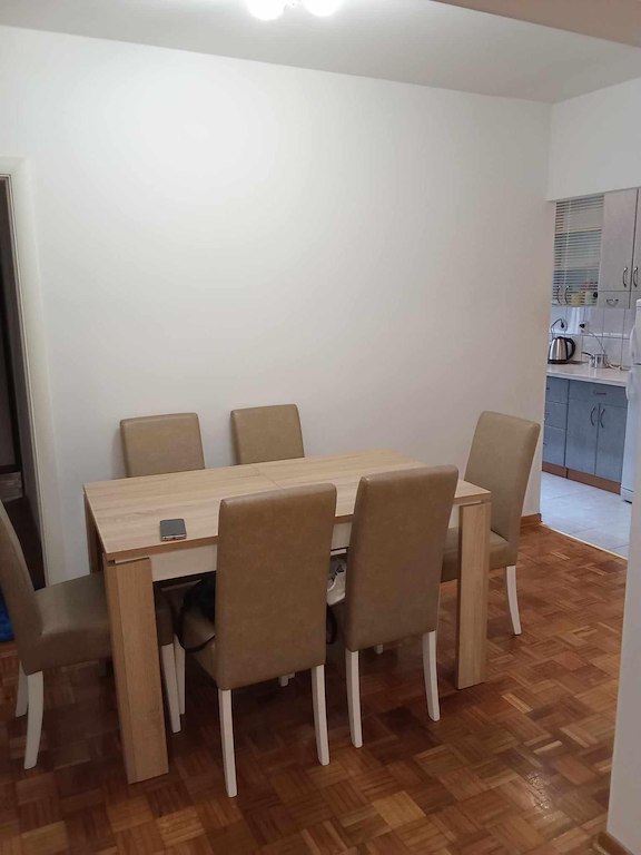 Pecska 9/13 Djeram Selling flat with tenants