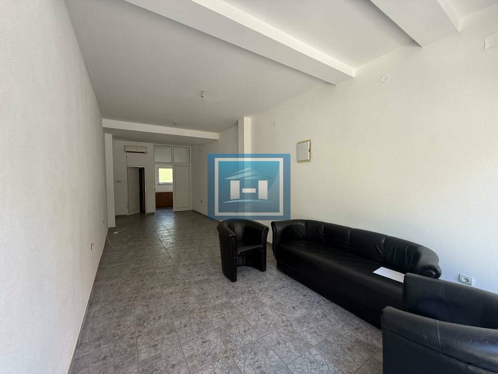 Jednosoban stan, Jagodina | Izdavanje · 77m² · 250€