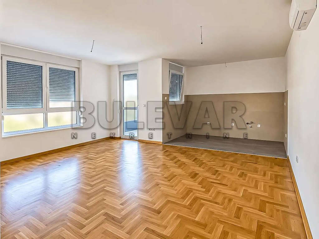 Poslovni prostor / Lokal, Niš – Pantelej(Niš) | Izdavanje · 52m² · 400€