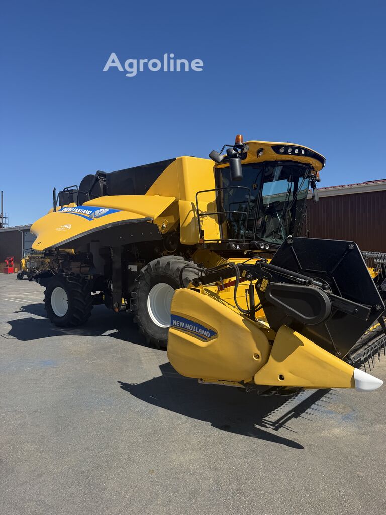 New Holland CX 8.80 kombajn za žito