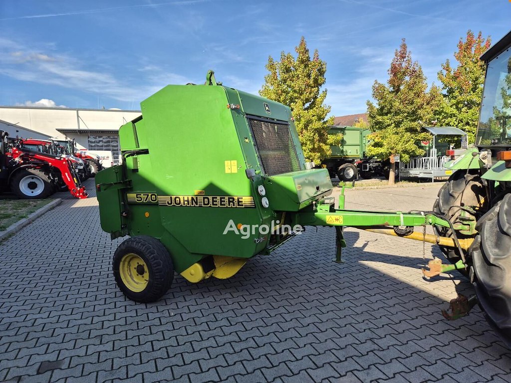 John Deere 570 balirka za okrugle bale