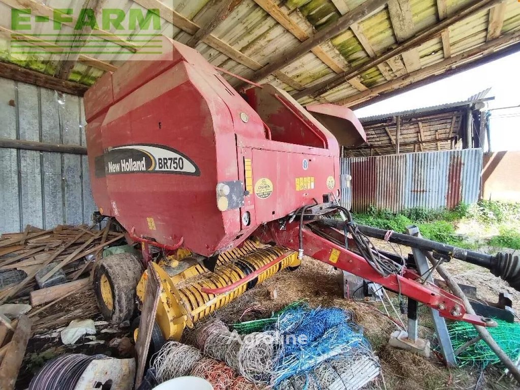 New Holland br 750 balirka za četvrtaste bale