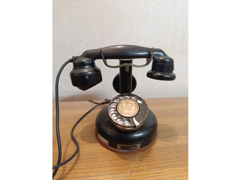 Stari telefon
