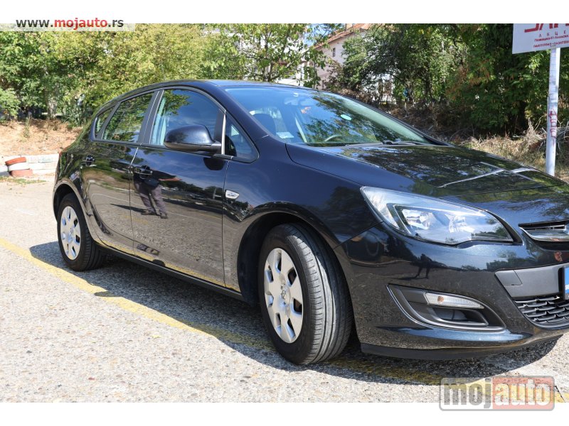 Opel Astra J