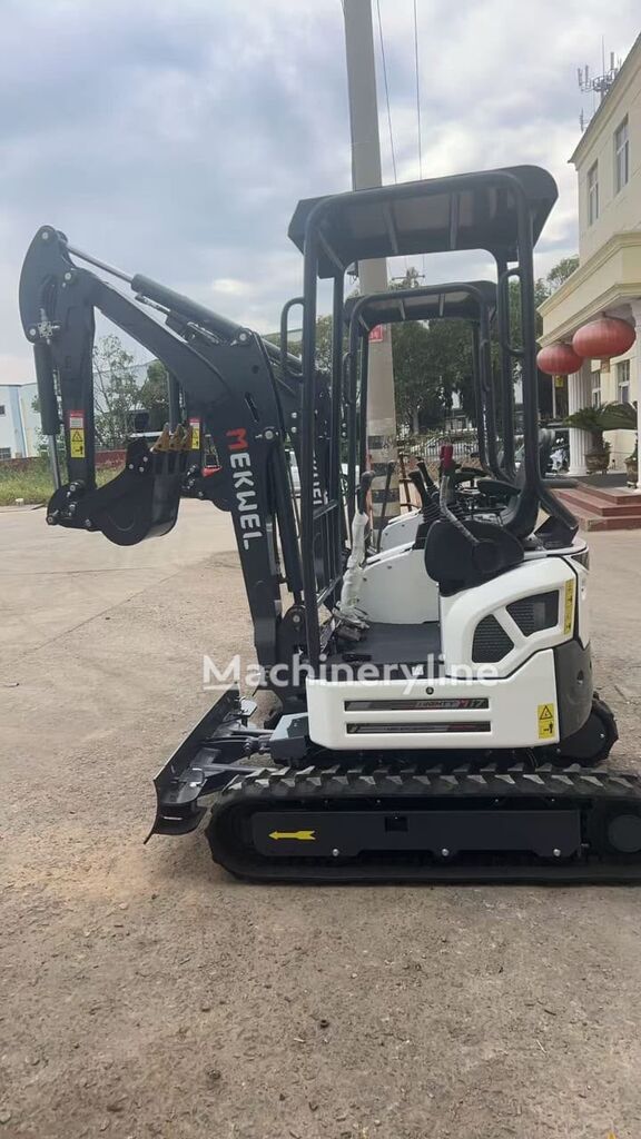 Novi Caterpillar mini bager